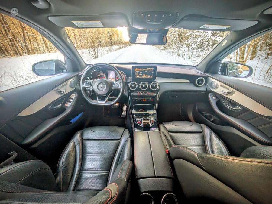 Melns Mercedes-Benz GLC 43 AMG 2018 Viļņa, ar dzinēja tilpumu 3.00 L un nobraukumu 114 tūkst. km par 27400 €, foto 21 vietnē AUTOMOTO.COM.LV