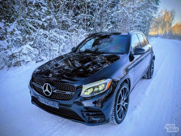 Black Mercedes-Benz GLC 43 AMG 2018 in Vilnius, with an engine capacity of 3.00 L and mileage of 115 thousand km for 26800 €, photo 5 on AUTOMOTO.COM.LV