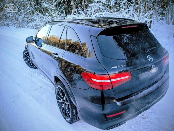 Black Mercedes-Benz GLC 43 AMG 2018 in Vilnius, with an engine capacity of 3.00 L and mileage of 115 thousand km for 26800 €, photo 6 on AUTOMOTO.COM.LV