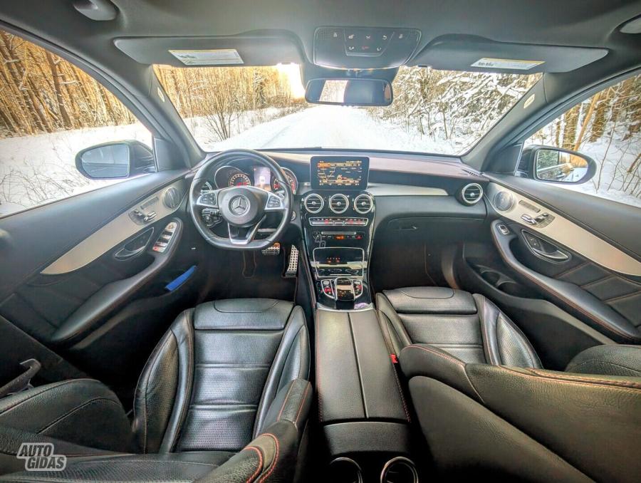 Melns Mercedes-Benz GLC 43 AMG 2018 Viļņa, ar dzinēja tilpumu 3.00 L un nobraukumu 115 tūkst. km par 26800 €, foto 31 vietnē AUTOMOTO.COM.LV