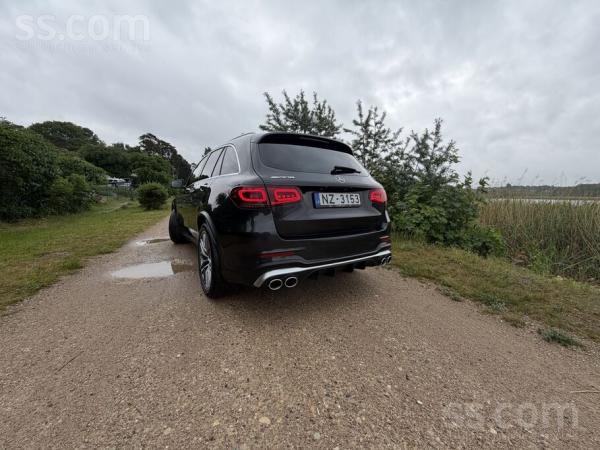Melns Mercedes-Benz GLC 43 AMG 2020 Rīga, ar dzinēja tilpumu 3.00 L un nobraukumu 0 tūkst. km par 36600 €, foto 3 vietnē AUTOMOTO.COM.LV