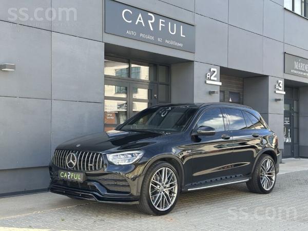 Черный Мерседес GLC 43 AMG 2021 в Рига, объемом двигателя 3.00 л и пробегом 162 тыс. км за 37500 €, фото 1 на AUTOMOTO.COM.LV