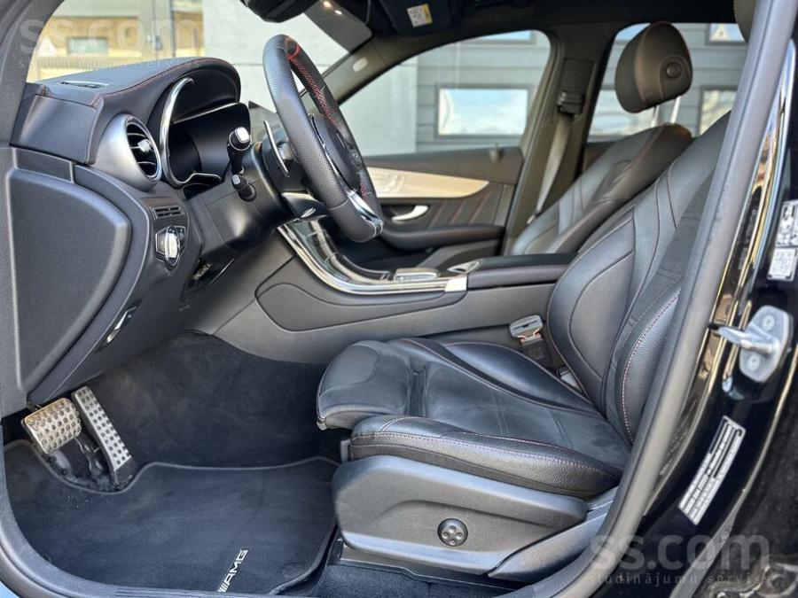 Black Mercedes-Benz GLC 43 AMG 2021 in Riga, with an engine capacity of 3.00 L and mileage of 162 thousand km for 37500 €, photo 13 on AUTOMOTO.COM.LV