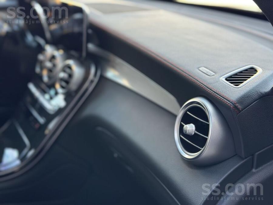 Black Mercedes-Benz GLC 43 AMG 2021 in Riga, with an engine capacity of 3.00 L and mileage of 162 thousand km for 37500 €, photo 24 on AUTOMOTO.COM.LV