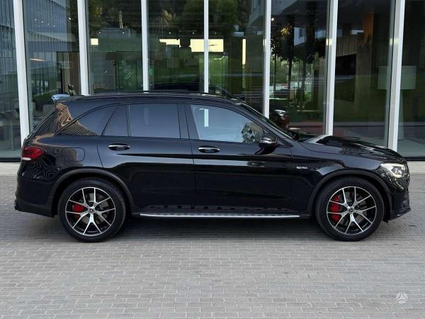 Черный Мерседес GLC 43 AMG 2021 в Вильнюс, объемом двигателя 3.00 л и пробегом 53 тыс. км за 35000 €, фото 6 на AUTOMOTO.COM.LV