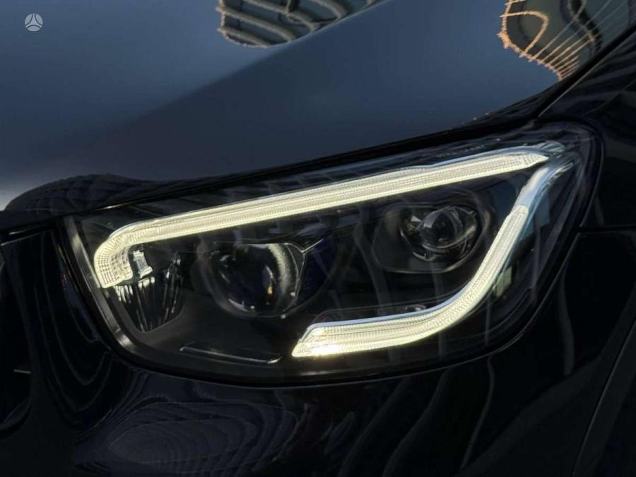 Черный Мерседес GLC 43 AMG 2021 в Вильнюс, объемом двигателя 3.00 л и пробегом 53 тыс. км за 35000 €, фото 21 на AUTOMOTO.COM.LV