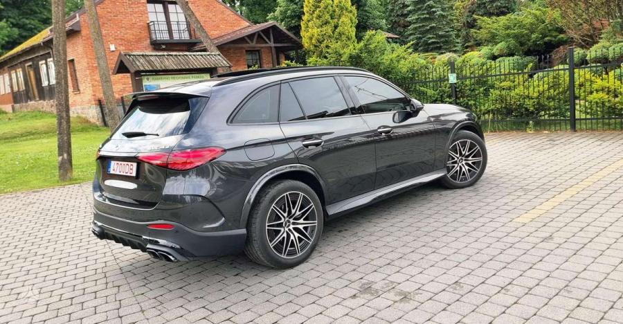 Black Mercedes-Benz GLC 43 AMG 2024 in Taurage, with an engine capacity of 2.00 L and mileage of 26 thousand km for 61500 €, photo 5 on AUTOMOTO.COM.LV