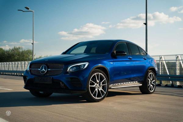 Синий Мерседес GLC 43 AMG 2017 в Вильнюс, объемом двигателя 3.00 л и пробегом 105 тыс. км за 33500 €, фото 1 на AUTOMOTO.COM.LV