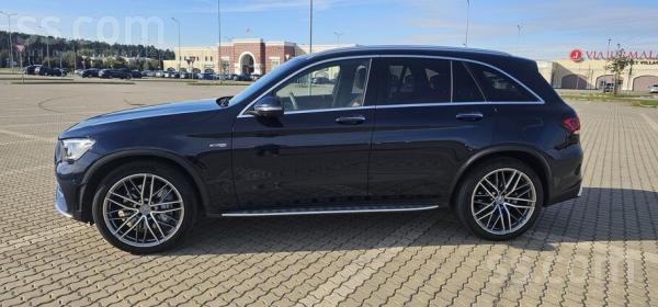 Синий Мерседес GLC 43 AMG 2020 в Рига, объемом двигателя 3.00 л и пробегом 72 тыс. км за 46900 €, фото 2 на AUTOMOTO.COM.LV