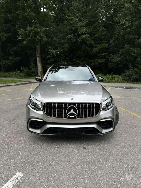 Коричневый Мерседес GLC 43 AMG 2019 в Кретинга, объемом двигателя 3.00 л и пробегом 92 тыс. км за 29000 €, фото 3 на AUTOMOTO.COM.LV