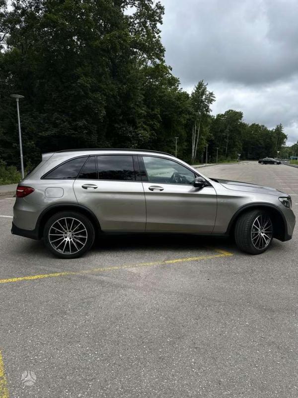Коричневый Мерседес GLC 43 AMG 2019 в Кретинга, объемом двигателя 3.00 л и пробегом 92 тыс. км за 29000 €, фото 8 на AUTOMOTO.COM.LV