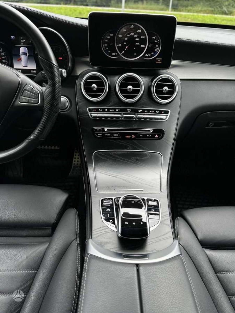 Коричневый Мерседес GLC 43 AMG 2019 в Кретинга, объемом двигателя 3.00 л и пробегом 92 тыс. км за 29000 €, фото 13 на AUTOMOTO.COM.LV