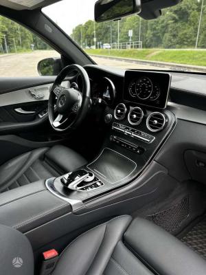 Коричневый Мерседес GLC 43 AMG 2019 в Кретинга, объемом двигателя 3.00 л и пробегом 92 тыс. км за 29000 €, фото 14 на AUTOMOTO.COM.LV