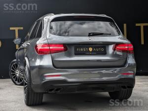Pelēks Mercedes-Benz GLC 43 AMG 2016 Tukums, ar dzinēja tilpumu 3.00 L un nobraukumu 161 tūkst. km par 27700 €, foto 4 vietnē AUTOMOTO.COM.LV