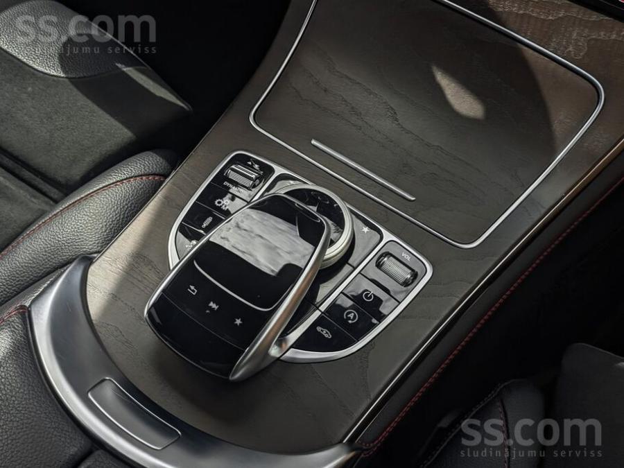 Pelēks Mercedes-Benz GLC 43 AMG 2016 Tukums, ar dzinēja tilpumu 3.00 L un nobraukumu 161 tūkst. km par 27700 €, foto 23 vietnē AUTOMOTO.COM.LV