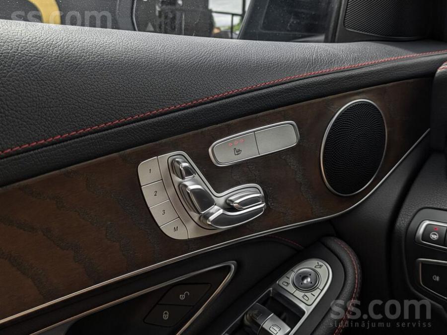 Pelēks Mercedes-Benz GLC 43 AMG 2016 Tukums, ar dzinēja tilpumu 3.00 L un nobraukumu 161 tūkst. km par 27700 €, foto 28 vietnē AUTOMOTO.COM.LV