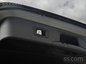 Pelēks Mercedes-Benz GLC 43 AMG 2016 Tukums, ar dzinēja tilpumu 3.00 L un nobraukumu 161 tūkst. km par 27700 €, foto 29 vietnē AUTOMOTO.COM.LV