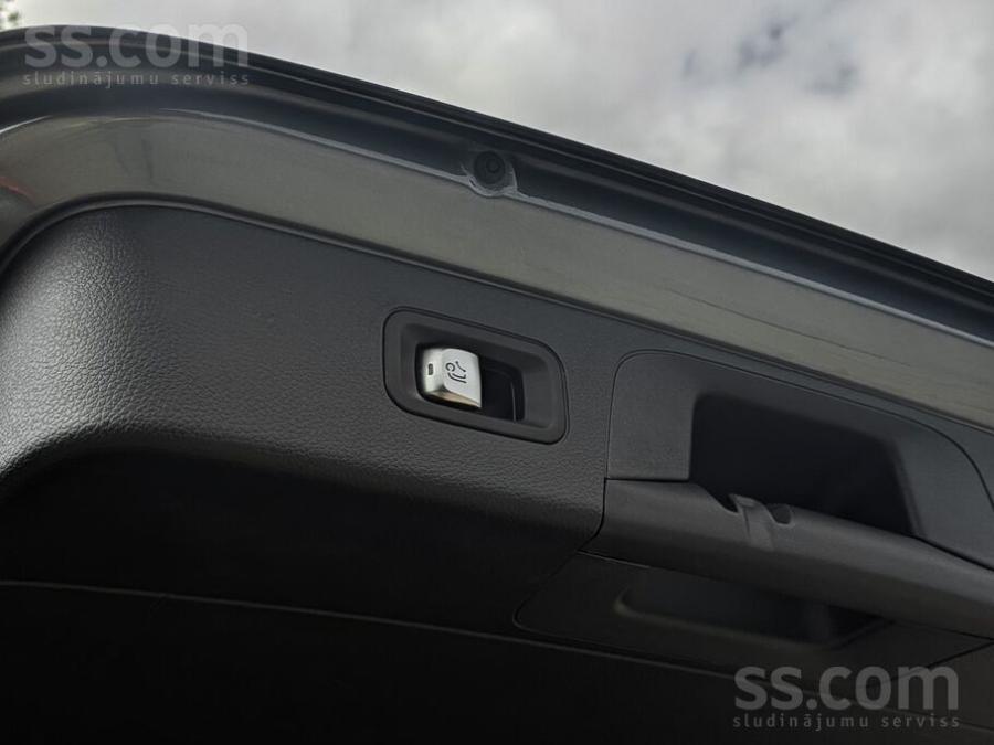 Pelēks Mercedes-Benz GLC 43 AMG 2016 Tukums, ar dzinēja tilpumu 3.00 L un nobraukumu 161 tūkst. km par 27700 €, foto 29 vietnē AUTOMOTO.COM.LV