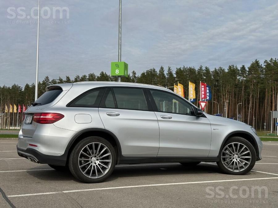 Pelēks Mercedes-Benz GLC 43 AMG 2017 Rīga, ar dzinēja tilpumu 3.00 L un nobraukumu 215 tūkst. km par 24900 €, foto 4 vietnē AUTOMOTO.COM.LV