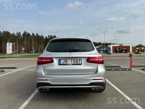 Pelēks Mercedes-Benz GLC 43 AMG 2017 Rīga, ar dzinēja tilpumu 3.00 L un nobraukumu 215 tūkst. km par 24900 €, foto 6 vietnē AUTOMOTO.COM.LV