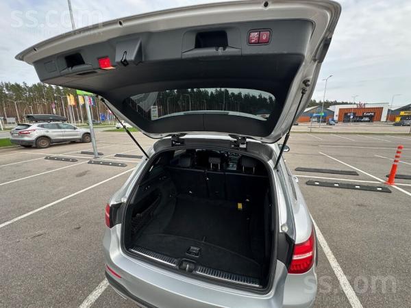 Pelēks Mercedes-Benz GLC 43 AMG 2017 Rīga, ar dzinēja tilpumu 3.00 L un nobraukumu 215 tūkst. km par 24900 €, foto 10 vietnē AUTOMOTO.COM.LV