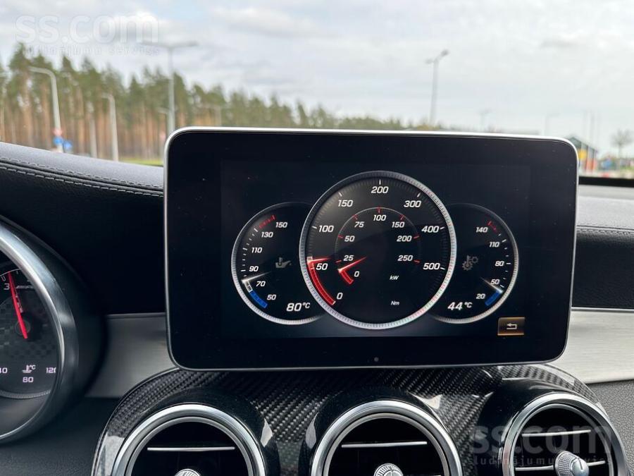 Pelēks Mercedes-Benz GLC 43 AMG 2017 Rīga, ar dzinēja tilpumu 3.00 L un nobraukumu 215 tūkst. km par 24900 €, foto 22 vietnē AUTOMOTO.COM.LV