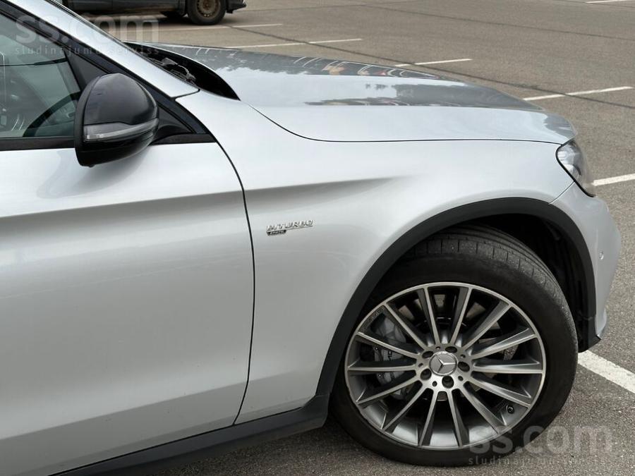 Pelēks Mercedes-Benz GLC 43 AMG 2017 Rīga, ar dzinēja tilpumu 3.00 L un nobraukumu 215 tūkst. km par 24900 €, foto 27 vietnē AUTOMOTO.COM.LV