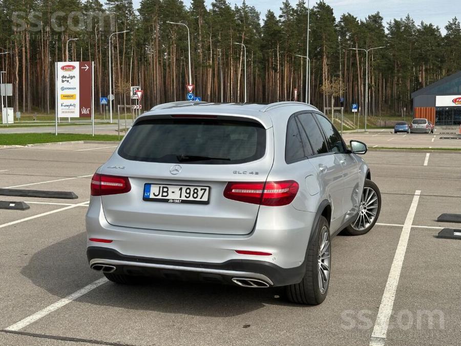 Pelēks Mercedes-Benz GLC 43 AMG 2017 Rīga, ar dzinēja tilpumu 3.00 L un nobraukumu 215 tūkst. km par 24900 €, foto 28 vietnē AUTOMOTO.COM.LV