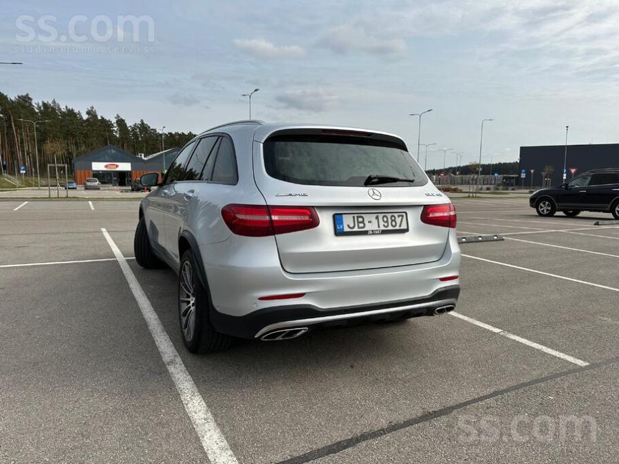 Pelēks Mercedes-Benz GLC 43 AMG 2017 Rīga, ar dzinēja tilpumu 3.00 L un nobraukumu 215 tūkst. km par 24900 €, foto 29 vietnē AUTOMOTO.COM.LV