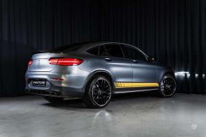 Pelēks Mercedes-Benz GLC 43 AMG 2017 Viļņa, ar dzinēja tilpumu 3.00 L un nobraukumu 83 tūkst. km par 26999 €, foto 5 vietnē AUTOMOTO.COM.LV