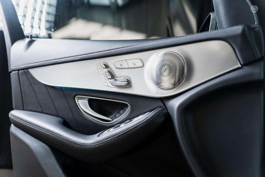 Pelēks Mercedes-Benz GLC 43 AMG 2017 Viļņa, ar dzinēja tilpumu 3.00 L un nobraukumu 83 tūkst. km par 26999 €, foto 18 vietnē AUTOMOTO.COM.LV
