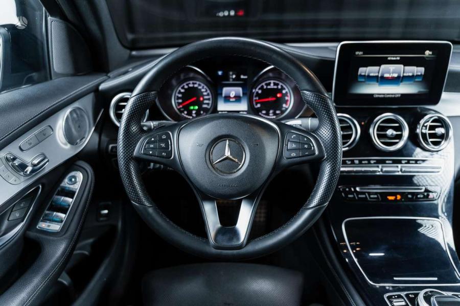 Pelēks Mercedes-Benz GLC 43 AMG 2017 Viļņa, ar dzinēja tilpumu 3.00 L un nobraukumu 83 tūkst. km par 26999 €, foto 20 vietnē AUTOMOTO.COM.LV