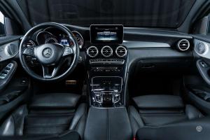 Pelēks Mercedes-Benz GLC 43 AMG 2017 Viļņa, ar dzinēja tilpumu 3.00 L un nobraukumu 83 tūkst. km par 26999 €, foto 23 vietnē AUTOMOTO.COM.LV