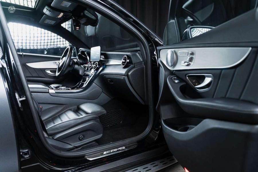 Pelēks Mercedes-Benz GLC 43 AMG 2017 Viļņa, ar dzinēja tilpumu 3.00 L un nobraukumu 83 tūkst. km par 26999 €, foto 27 vietnē AUTOMOTO.COM.LV