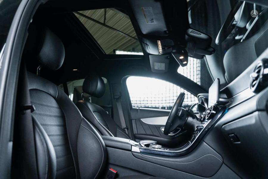 Pelēks Mercedes-Benz GLC 43 AMG 2017 Viļņa, ar dzinēja tilpumu 3.00 L un nobraukumu 83 tūkst. km par 26999 €, foto 29 vietnē AUTOMOTO.COM.LV