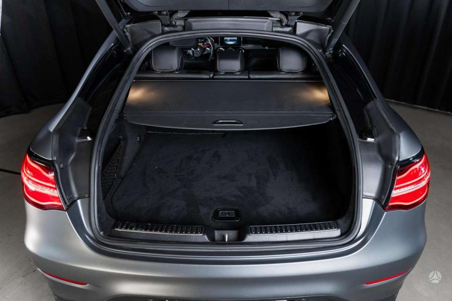 Pelēks Mercedes-Benz GLC 43 AMG 2017 Viļņa, ar dzinēja tilpumu 3.00 L un nobraukumu 83 tūkst. km par 26999 €, foto 34 vietnē AUTOMOTO.COM.LV