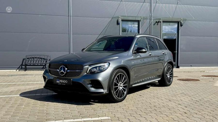 Серый Мерседес GLC 43 AMG 2018 в Вильнюс, объемом двигателя 3.00 л и пробегом 169 тыс. км за 25990 €, фото 1 на AUTOMOTO.COM.LV