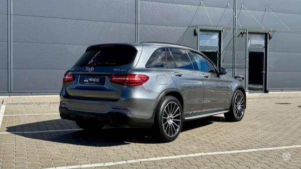 Серый Мерседес GLC 43 AMG 2018 в Вильнюс, объемом двигателя 3.00 л и пробегом 169 тыс. км за 25990 €, фото 3 на AUTOMOTO.COM.LV