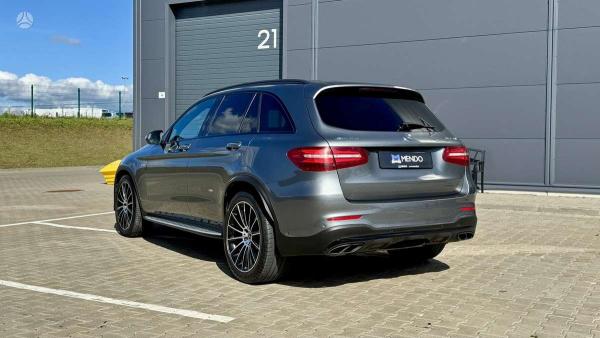 Серый Мерседес GLC 43 AMG 2018 в Вильнюс, объемом двигателя 3.00 л и пробегом 169 тыс. км за 25990 €, фото 5 на AUTOMOTO.COM.LV
