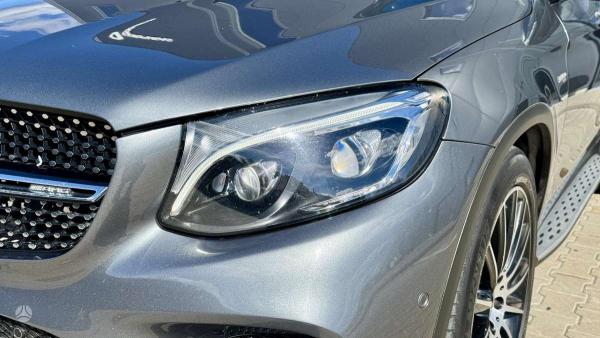 Серый Мерседес GLC 43 AMG 2018 в Вильнюс, объемом двигателя 3.00 л и пробегом 169 тыс. км за 25990 €, фото 10 на AUTOMOTO.COM.LV