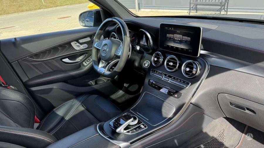 Серый Мерседес GLC 43 AMG 2018 в Вильнюс, объемом двигателя 3.00 л и пробегом 169 тыс. км за 25990 €, фото 22 на AUTOMOTO.COM.LV