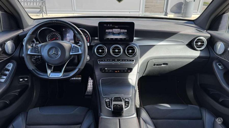 Серый Мерседес GLC 43 AMG 2018 в Вильнюс, объемом двигателя 3.00 л и пробегом 169 тыс. км за 25990 €, фото 26 на AUTOMOTO.COM.LV