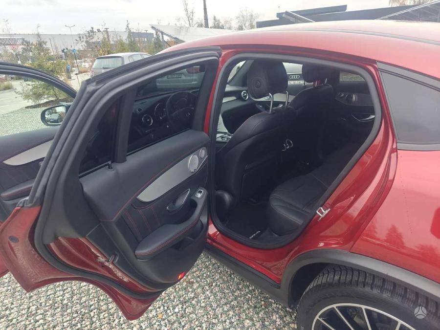 Red Mercedes-Benz GLC 43 AMG 2017 in Kaunas, with an engine capacity of 3.00 L and mileage of 37 thousand km for 39000 €, photo 14 on AUTOMOTO.COM.LV