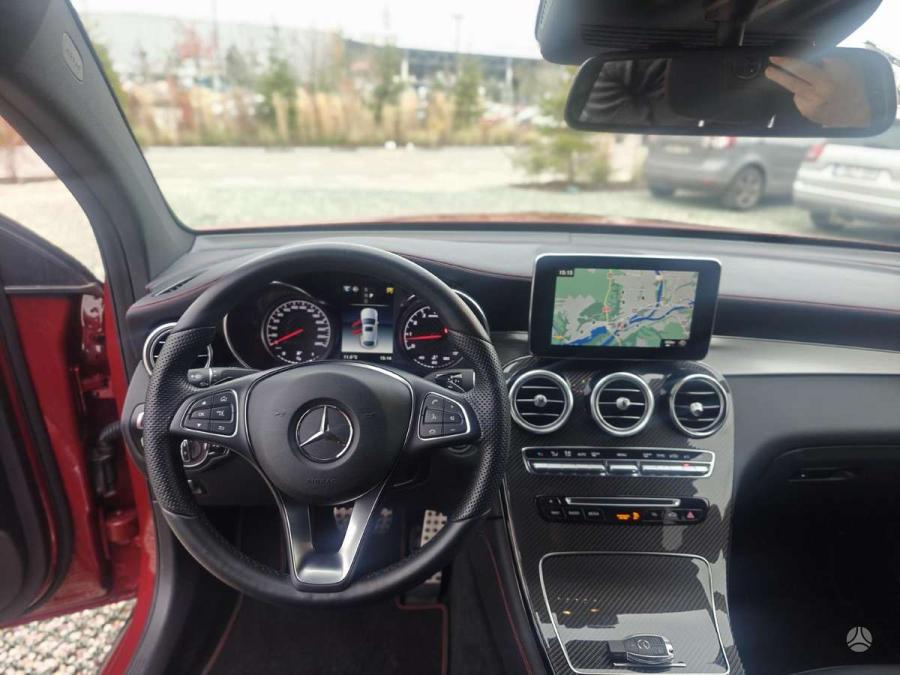 Red Mercedes-Benz GLC 43 AMG 2017 in Kaunas, with an engine capacity of 3.00 L and mileage of 37 thousand km for 39000 €, photo 17 on AUTOMOTO.COM.LV