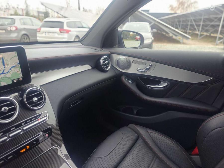 Red Mercedes-Benz GLC 43 AMG 2017 in Kaunas, with an engine capacity of 3.00 L and mileage of 37 thousand km for 39000 €, photo 28 on AUTOMOTO.COM.LV