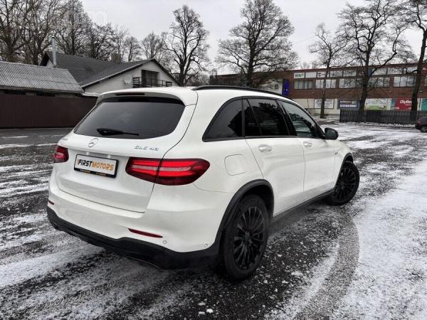 White Mercedes-Benz GLC 43 AMG 2017 in Riga, with an engine capacity of 3.00 L and mileage of 170 thousand km for 28950 €, photo 4 on AUTOMOTO.COM.LV