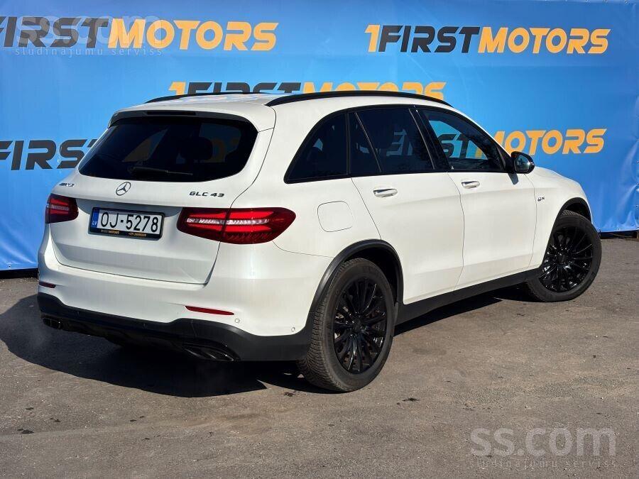 Белый Мерседес GLC 43 AMG 2017 в Рига, объемом двигателя 3.00 л и пробегом 170 тыс. км за 26950 €, фото 5 на AUTOMOTO.COM.LV