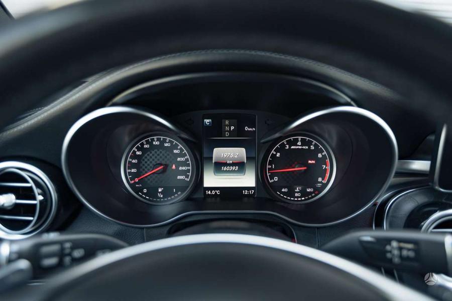 Белый Мерседес GLC 43 AMG 2017 в Клайпеда, объемом двигателя 0.00 л и пробегом 160 тыс. км за 22900 €, фото 22 на AUTOMOTO.COM.LV