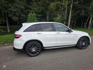 Белый Мерседес GLC 43 AMG 2018 в Шяуляй, объемом двигателя 0.00 л и пробегом 114 тыс. км за 30000 €, фото 4 на AUTOMOTO.COM.LV