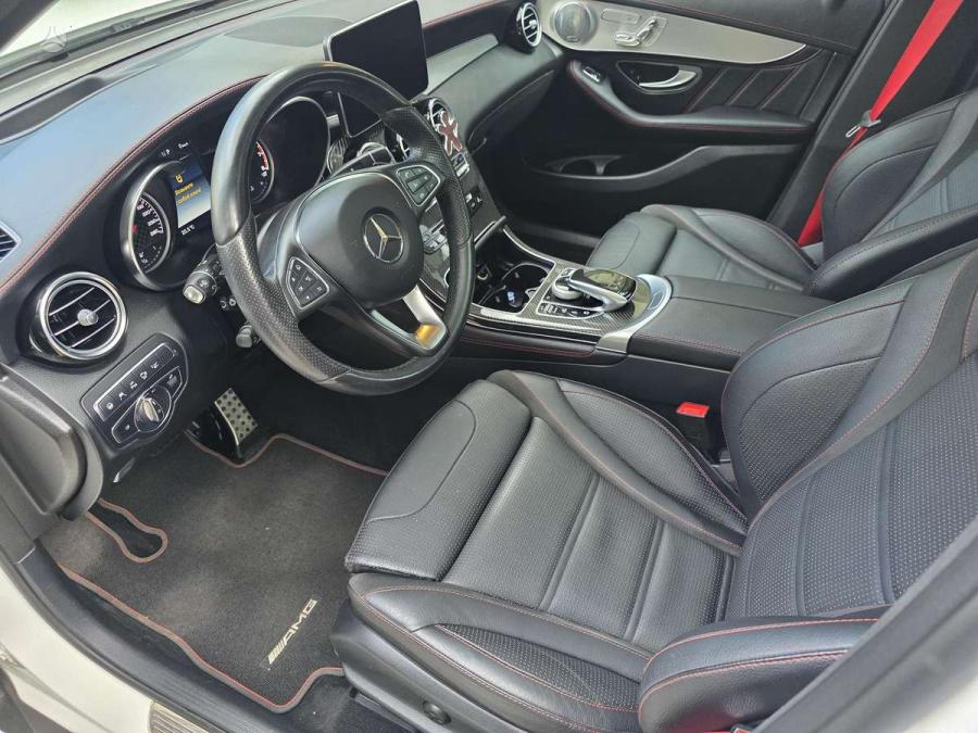 Белый Мерседес GLC 43 AMG 2018 в Шяуляй, объемом двигателя 0.00 л и пробегом 114 тыс. км за 30000 €, фото 7 на AUTOMOTO.COM.LV